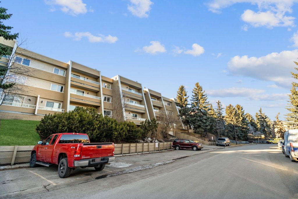 Calgary Falconridge Gardens - Apartments for Rent - Northland Asset ...